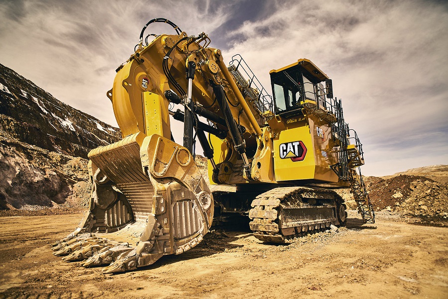 Next gen Cat 6060 brings cab that caters for training | iQ Industry ...