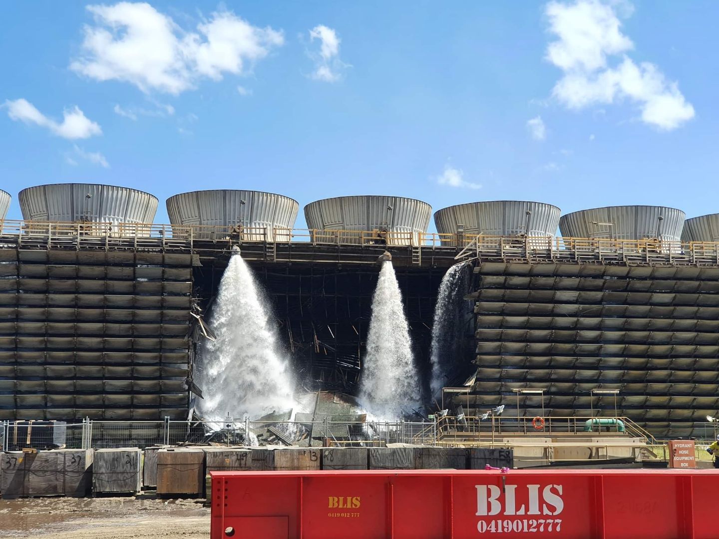 Experts to probe cooling tower failure | iQ Industry Queensland