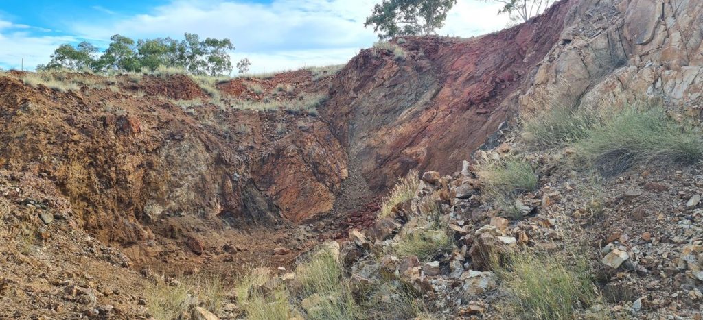 Drilling reveals Mount Glorious copper oxide zone | iQ Industry Queensland