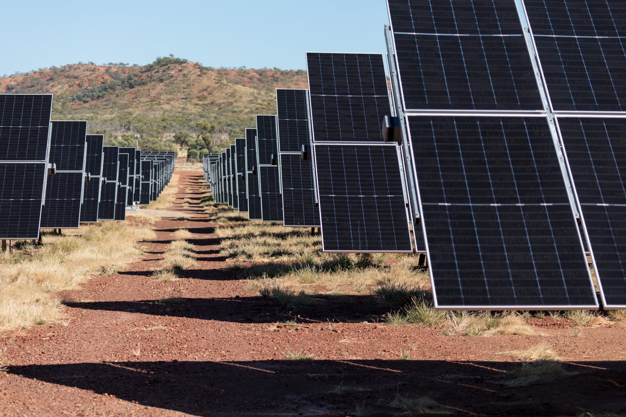 Mount Isa Mines taps solar farm to cut emissions, costs | iQ Industry ...